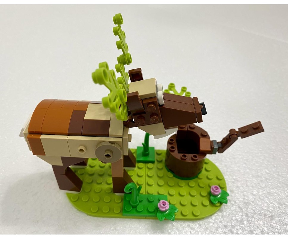 LEGO MOC Deer with Tree Stump by Mr.Bignose | Rebrickable - Build with LEGO
