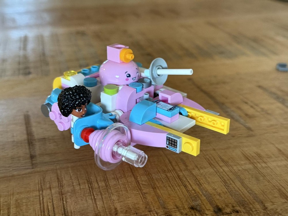LEGO MOC-226212 Cotton Candy Falcon by JupiterZen | Rebrickable - Build ...