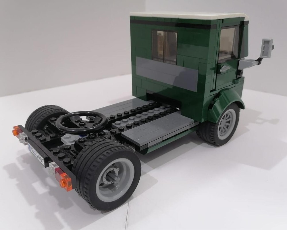 LEGO MOC 10242 Truck by Jhashem2204 | Rebrickable - Build with LEGO