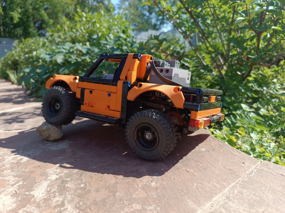 LEGO MOC Hilux 4x4 – Powered Offroad Pickup by Roma88 | Rebrickable ...