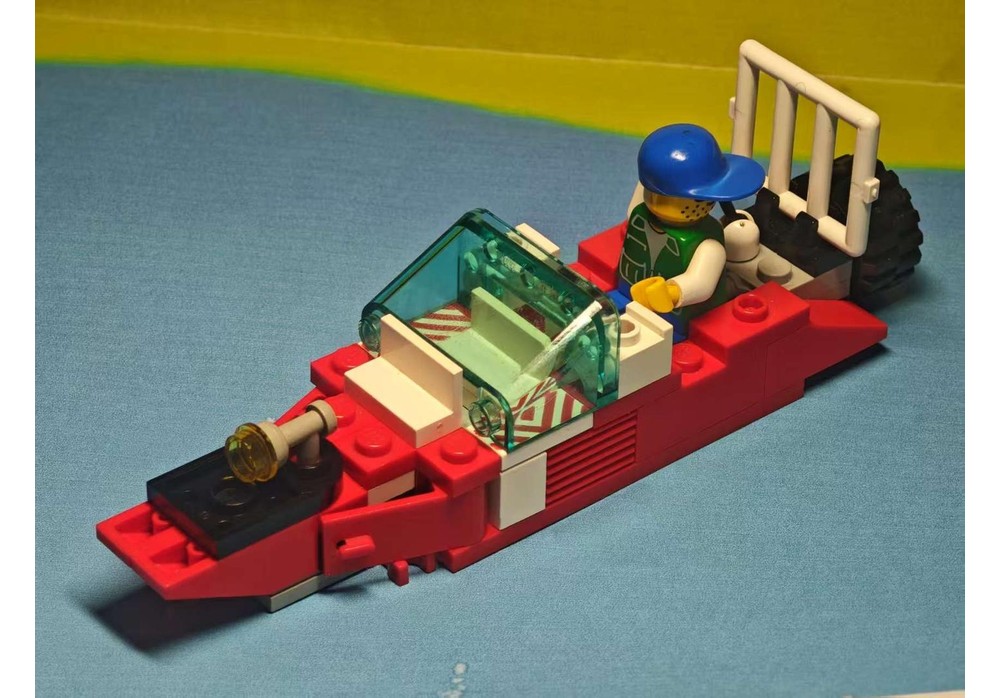 LEGO MOC 6670 speed boat by Ziqing | Rebrickable - Build with LEGO