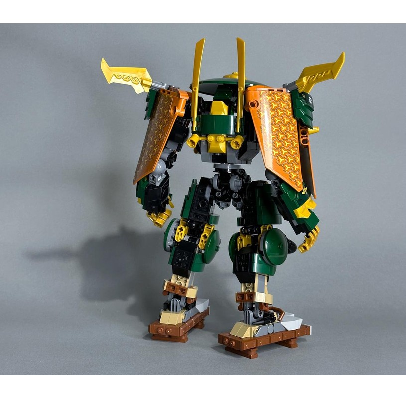 LEGO MOC Lloyd's Master Mech (Administration) LEGO 71794 modification by bobbacatmocs ...