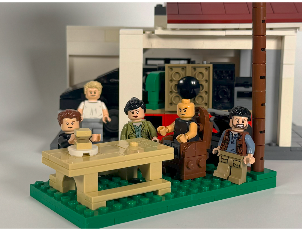 LEGO MOC-228447 Toretto Family Home by IBrickedItUp | Rebrickable ...