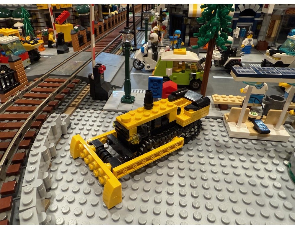 LEGO MOC vintage Cat Bulldozer by medleyj | Rebrickable - Build with LEGO