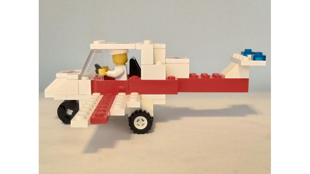 LEGO MOC 6380 Emergency Airport by julien1001 | Rebrickable - Build ...