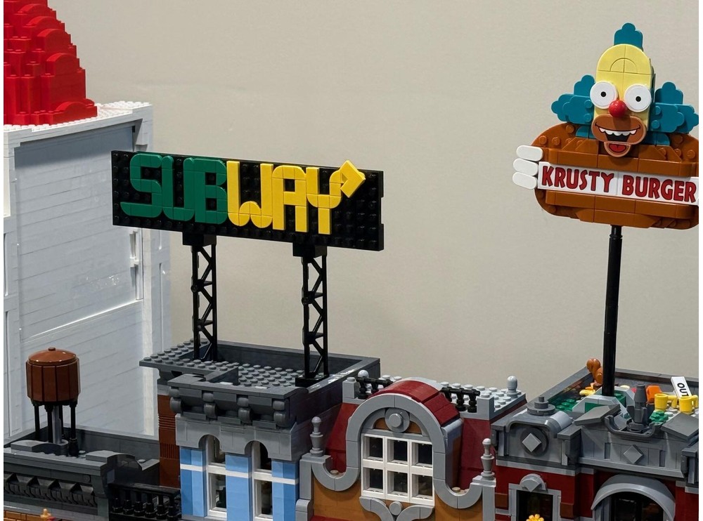 LEGO MOC-229387 Subway billboard for your modular building's roof by ...