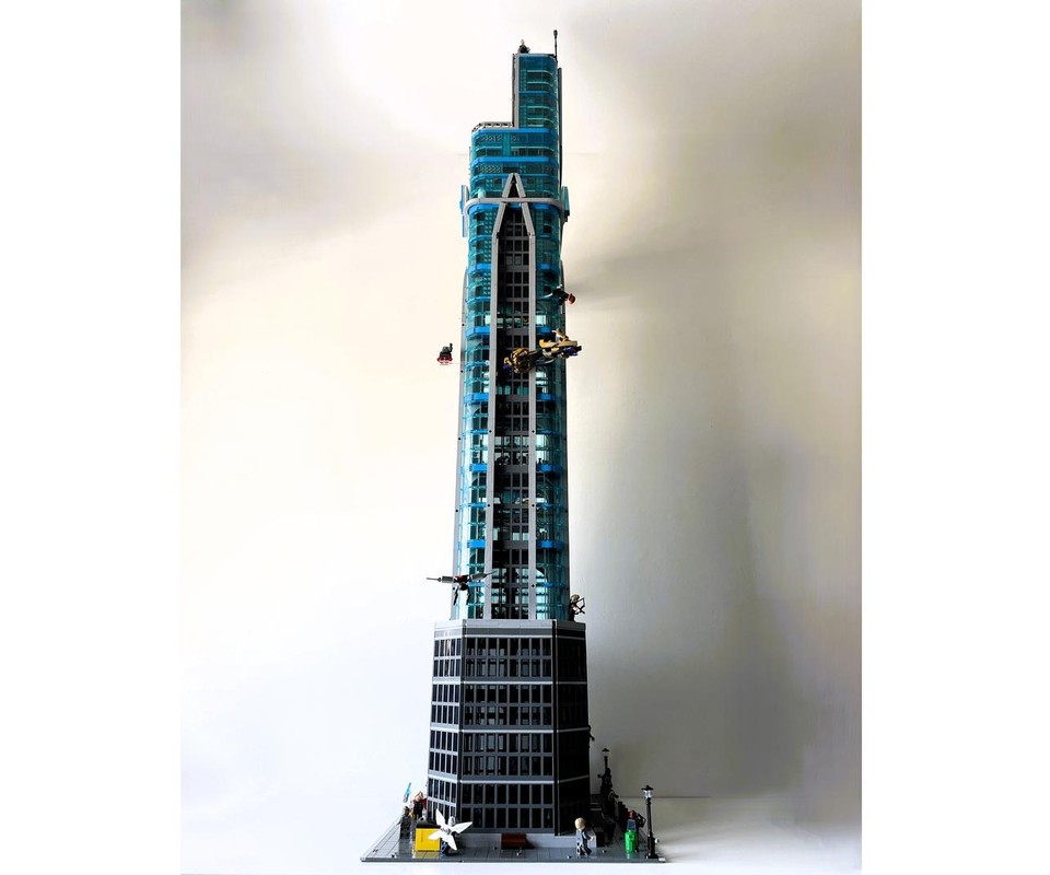 LEGO MOC-229415 5ft Avengers Tower modified build of 2x76269 by re ...