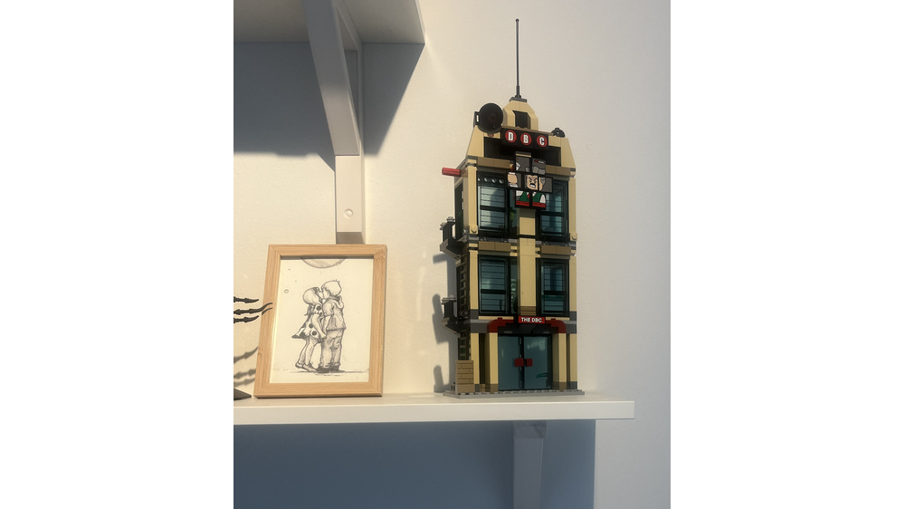 LEGO MOC Daily Bugle - Mini modular by MESsemble | Rebrickable - Build ...