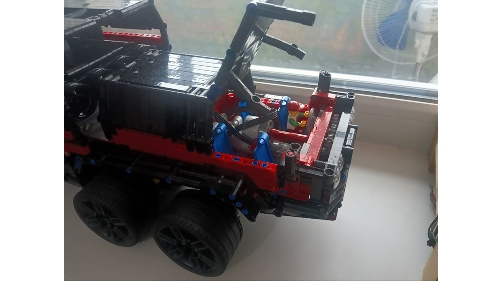 LEGO MOC-229962 8x8 Rocket carrier by kovchenkovskiy | Rebrickable ...