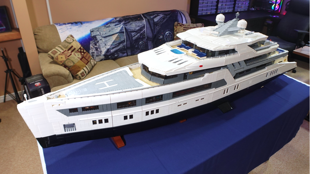 LEGO MOC-230069 Ultra MEGA Yacht - 48,000 Parts - Mini-Fig Scale by ...