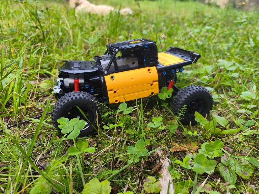 LEGO MOC Desert Beast Trophy Truck by Roma88 | Rebrickable - Build with ...