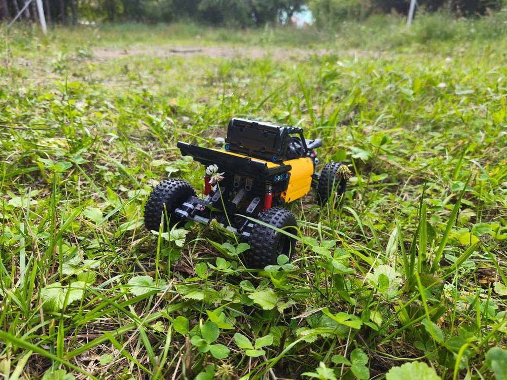 LEGO MOC Desert Beast Trophy Truck by Roma88 | Rebrickable - Build with ...