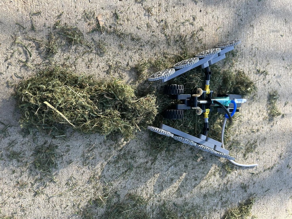 LEGO MOC Hay Rake (Pneumatic) by BrickingBros | Rebrickable - Build ...