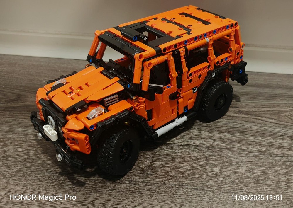 LEGO MOC 42213 Conversion Mod to Mercedes Benz G500 by Auroralampinen ...