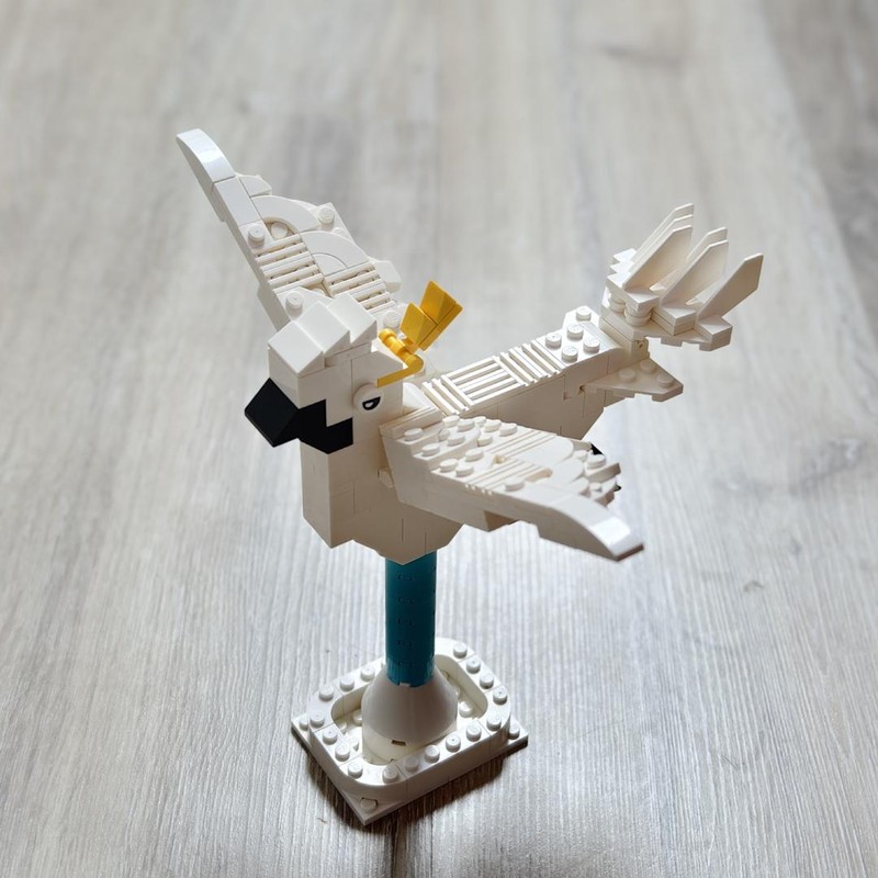 LEGO MOC 11032 Flying cockatoo by Eleagnus | Rebrickable - Build with LEGO