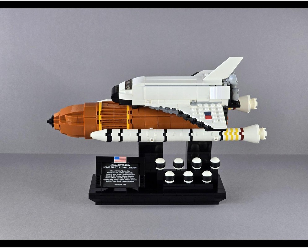 LEGO MOC-231816 40th Anniversary Space Shuttle Challenger Booster ...