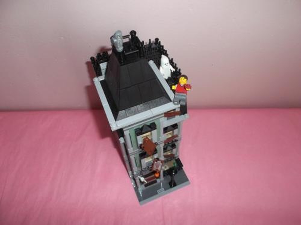 Lego Moc Modular Haunted House By Bolbuyk Rebrickable Build With Lego