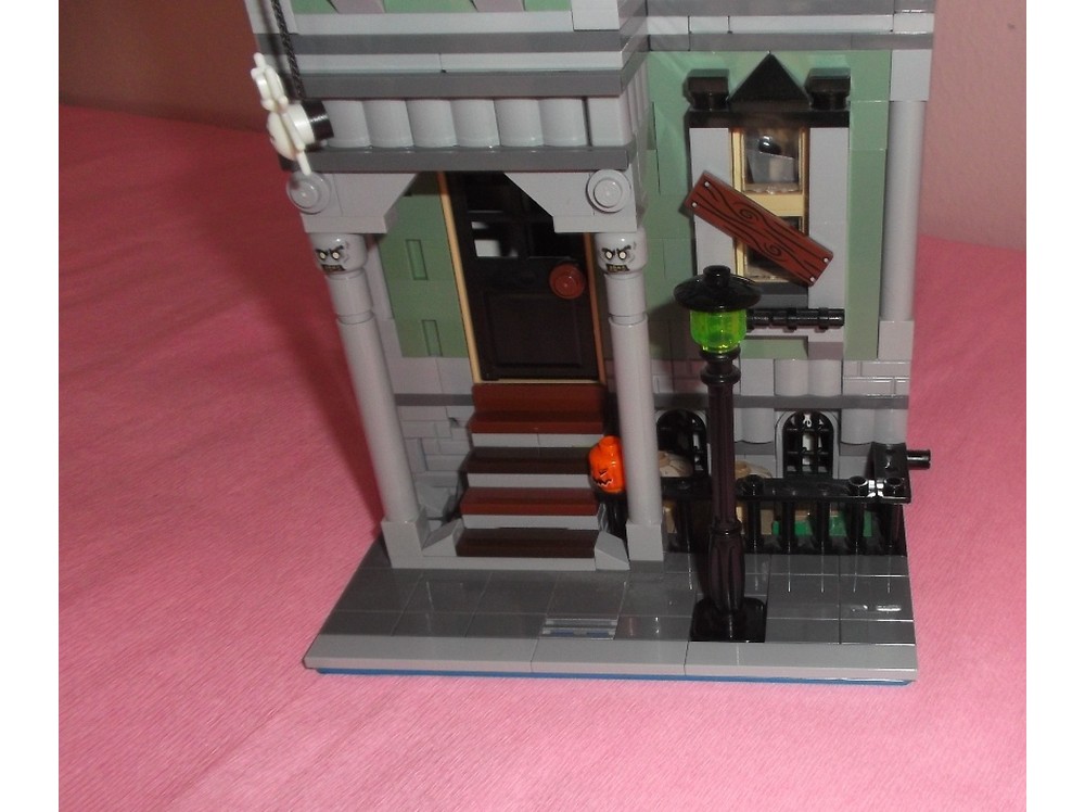 LEGO MOC Modular Haunted House by Bolbuyk | Rebrickable - Build with LEGO