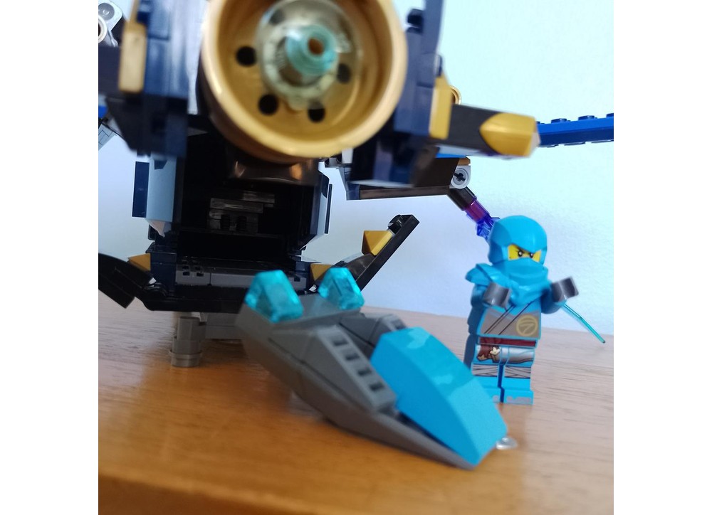 LEGO MOC Rogue's Shatterspin Lightning Hawk by ninjaroo66 | Rebrickable ...