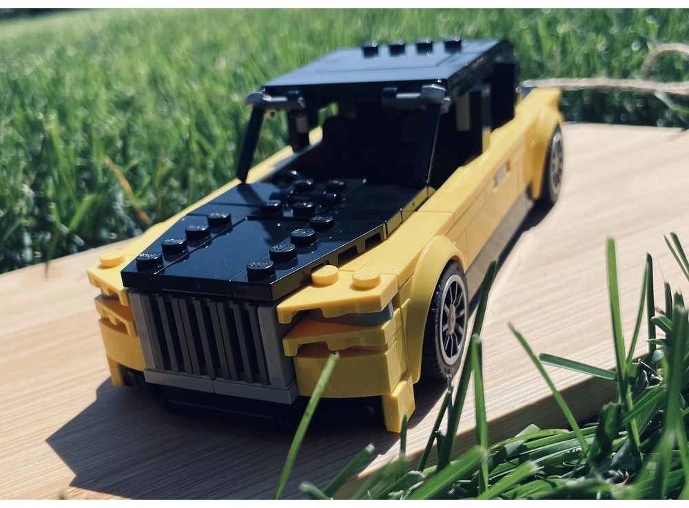LEGO MOC-232980 Rolls Royce Goldfinger by SoumyaS77 | Rebrickable ...