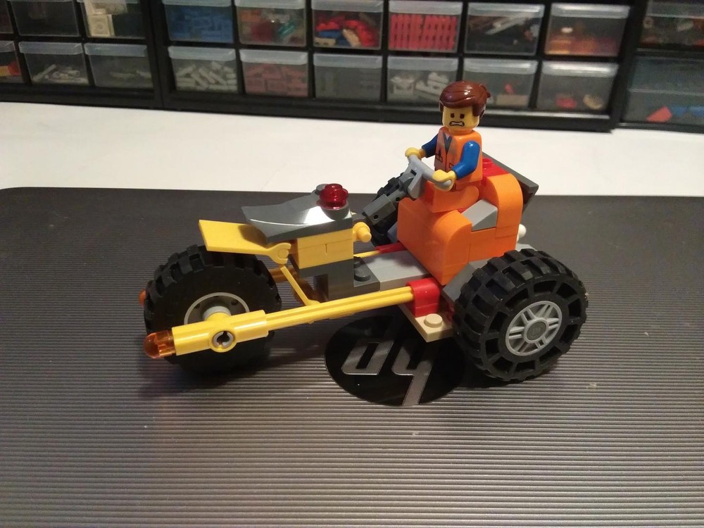 Lego Moc Emmets Trike By Moguntia Rebrickable Build With Lego
