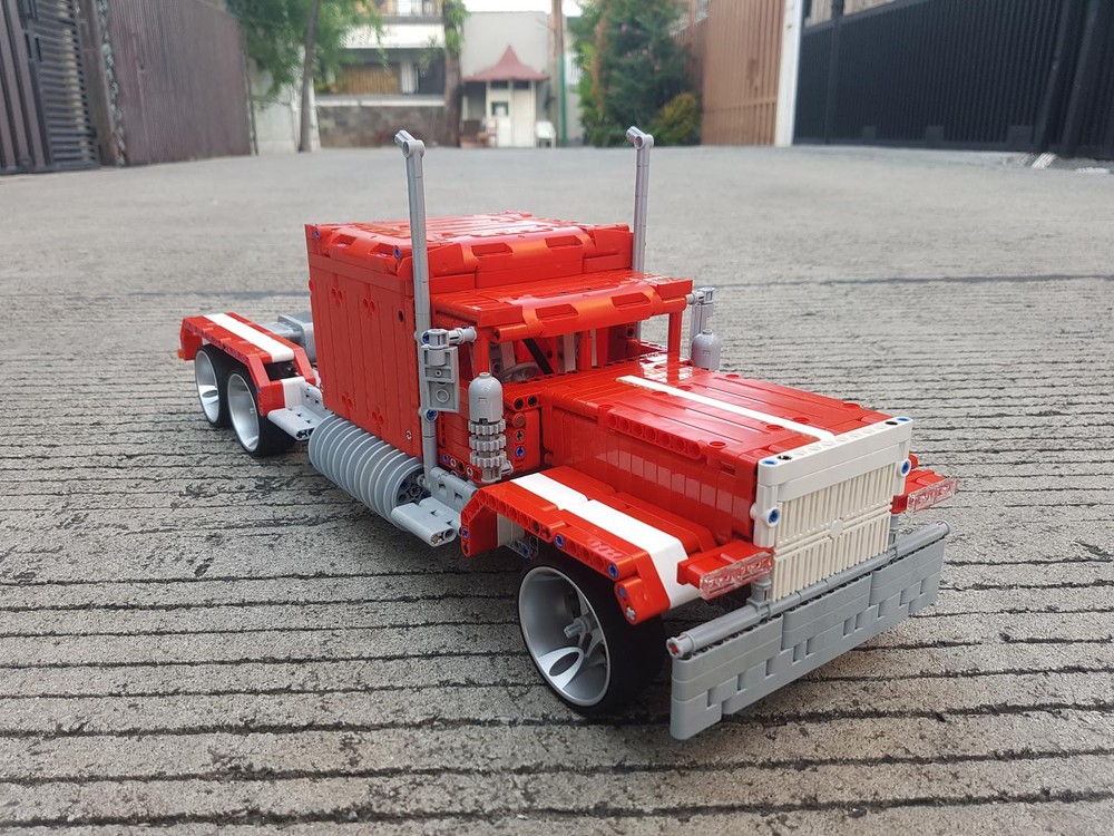 LEGO MOC Peterbilt Truck - RC by dede_aja_tuh | Rebrickable - Build ...