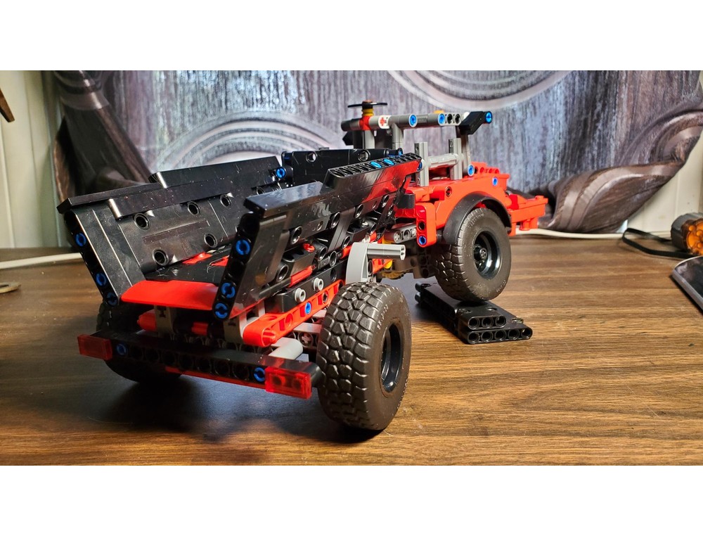 LEGO MOC 42213 Articulated Hauler by Boomdidit | Rebrickable - Build ...