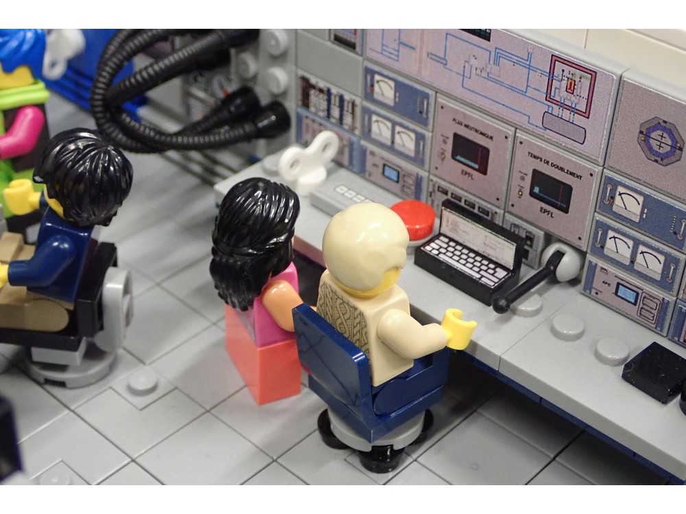LEGO MOC Nuclear Reactor CROCUS – Control Room Module (Reactor ...