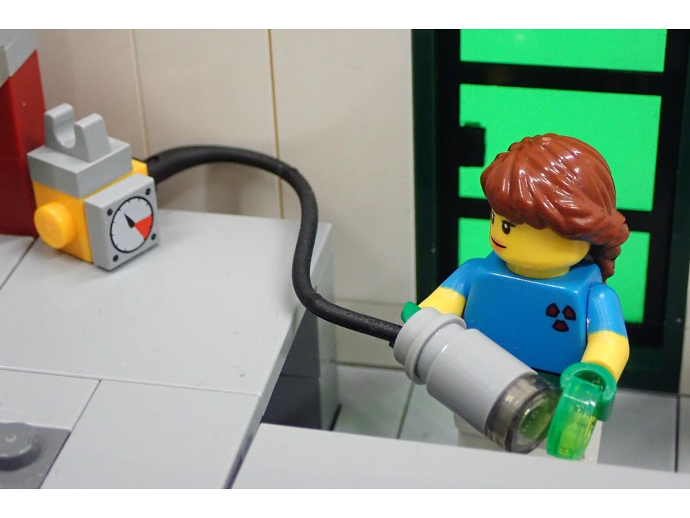 LEGO MOC-235057 Nuclear Reactor CROCUS – Control Room Module (Reactor ...