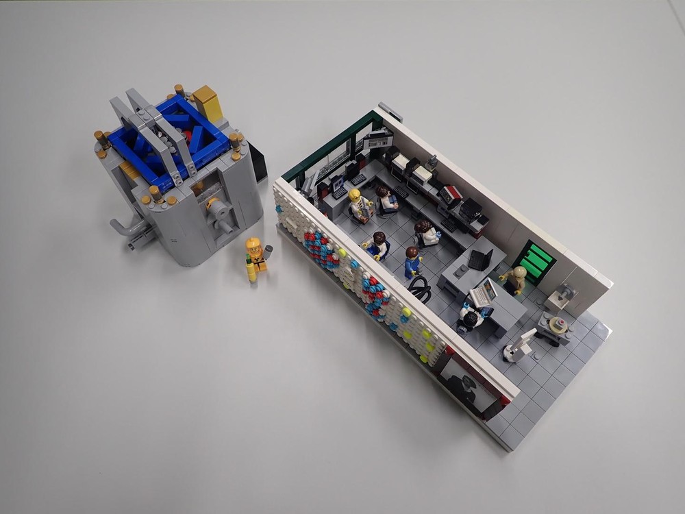 LEGO MOC Nuclear Reactor CROCUS – Control Room Module (Reactor ...