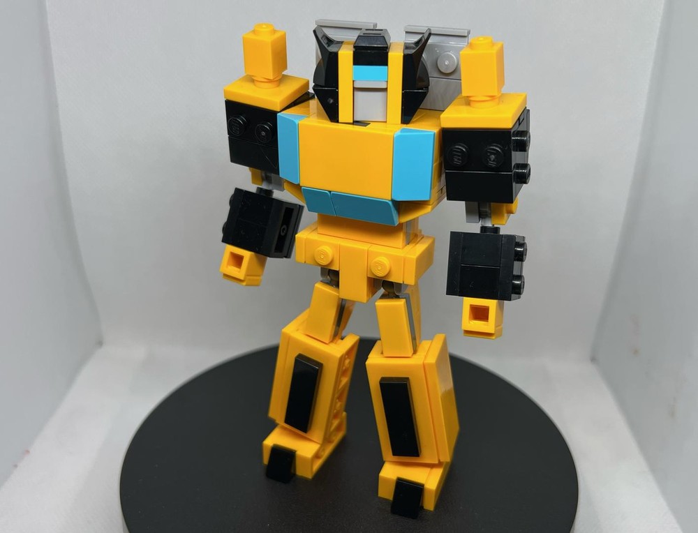 LEGO MOC Sunstreaker - G1 by DoctorDarby | Rebrickable - Build with LEGO