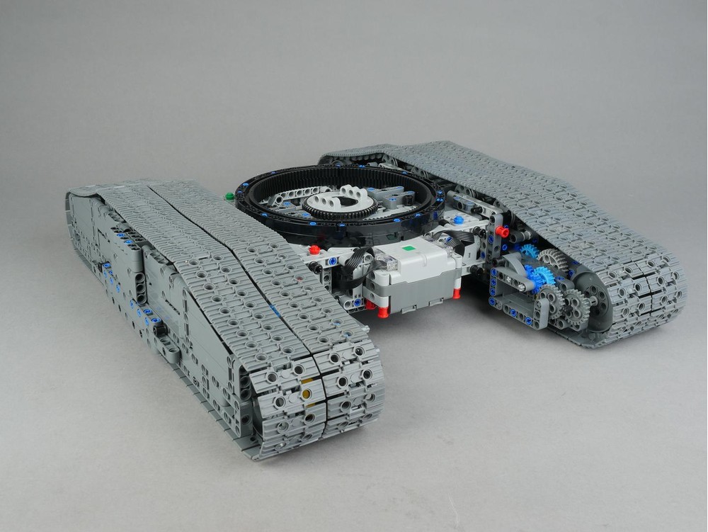 LEGO MOC-235473 Crawler Crane Chassis by seregiz | Rebrickable - Build ...