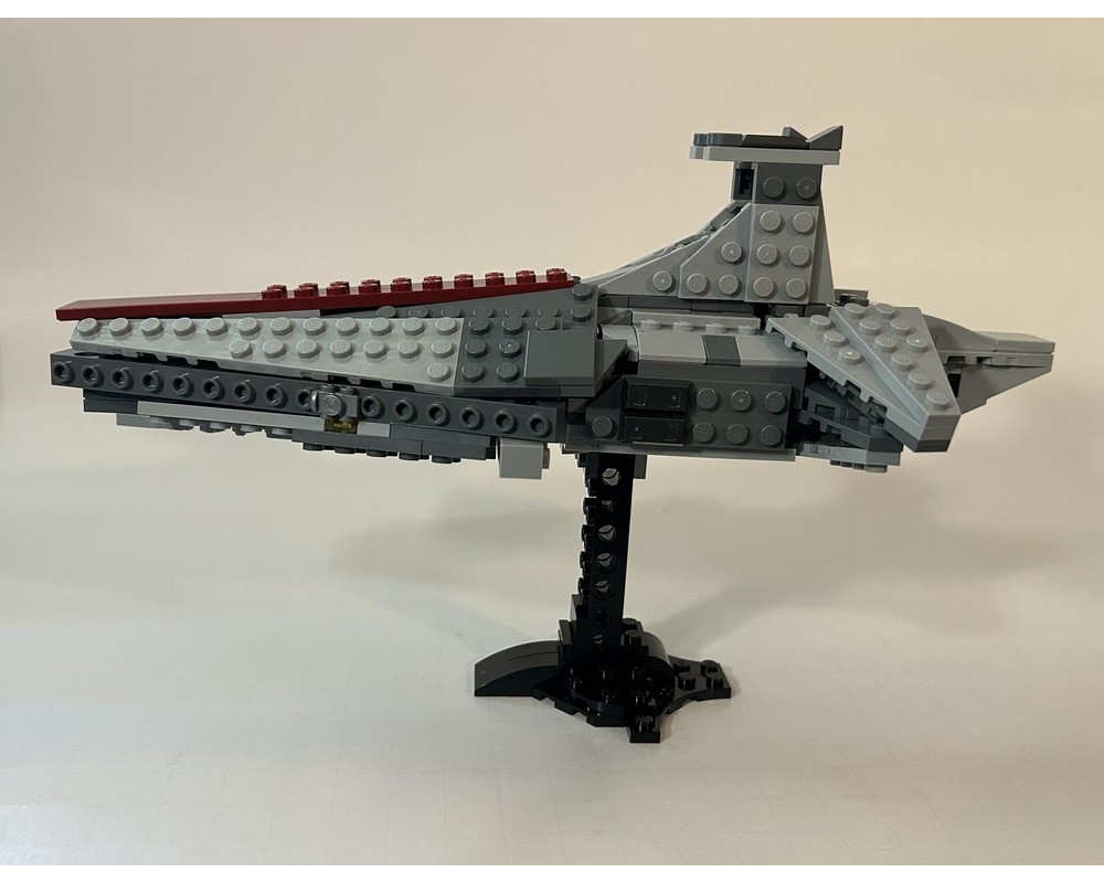 LEGO MOC Midi-Scale Venator-Class Cruiser by Sir BuildsALot ...