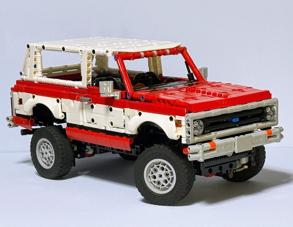 LEGO MOC-235613 Chevy K5 Blazer by Madoca1977 | Rebrickable - Build ...