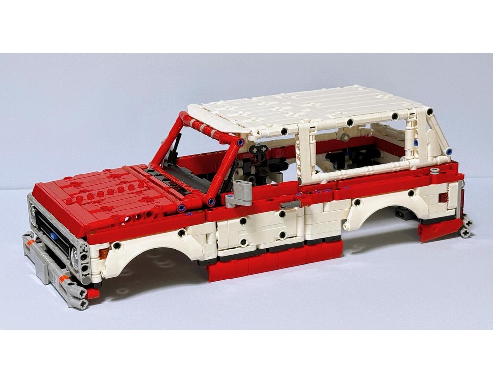 LEGO MOC-235613 Chevy K5 Blazer by Madoca1977 | Rebrickable - Build ...