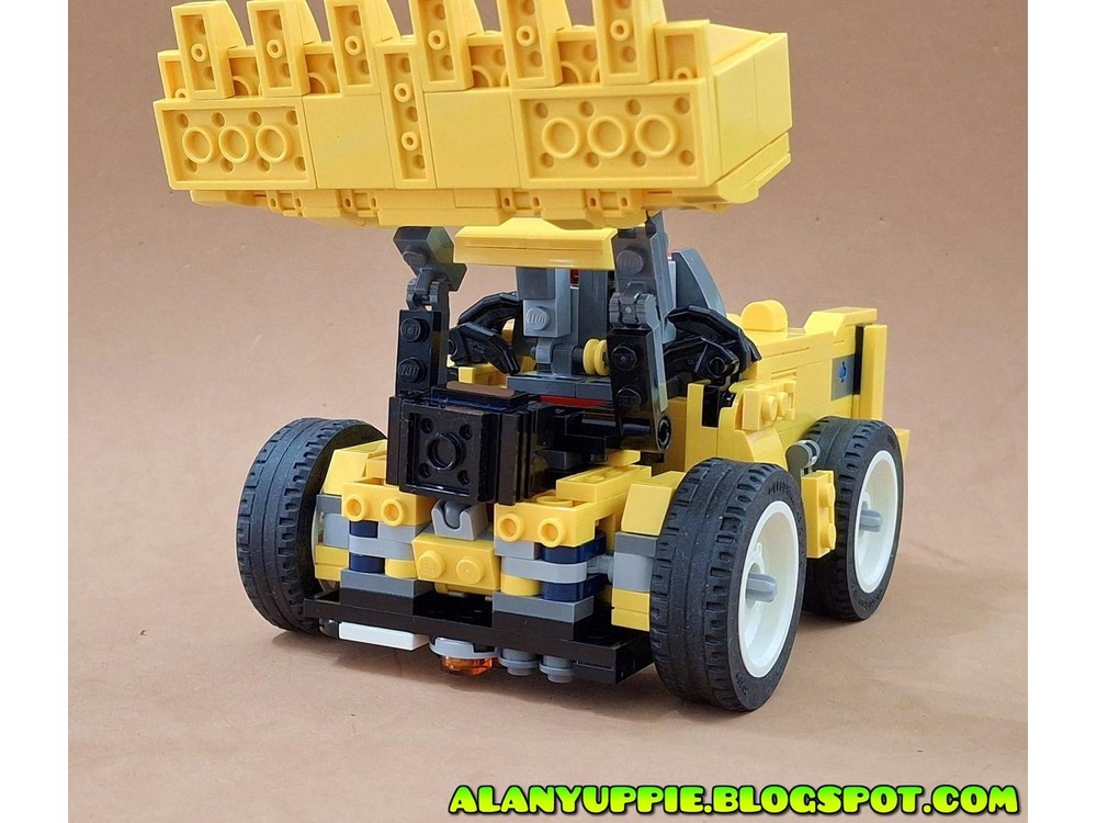 LEGO MOC Transformer Scrapper /Excavator using LEGO Icon 10338 ...
