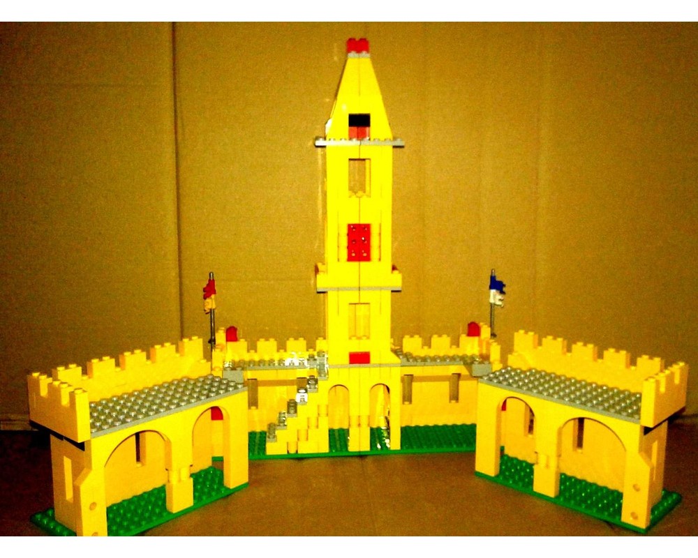 LEGO MOC 375-2 Classic Yellow Castle MOC #1 by spinox | Rebrickable ...