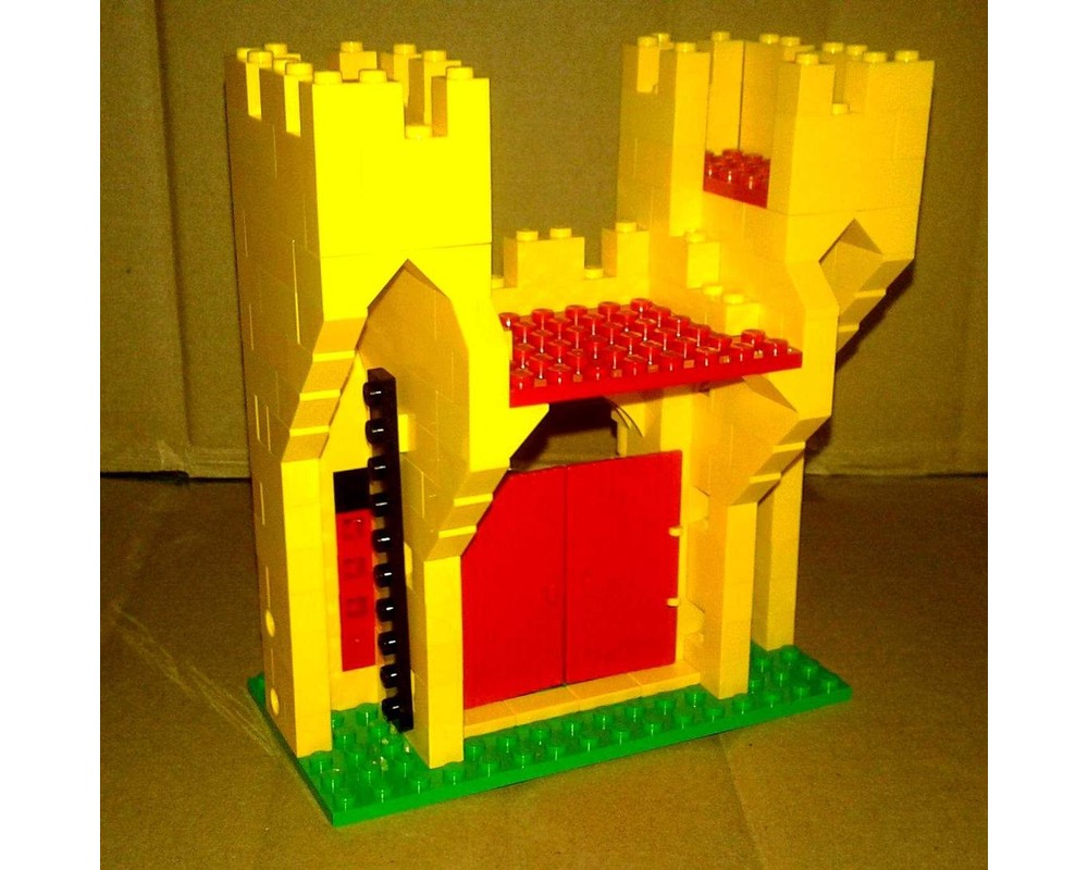 LEGO MOC 375-2 Classic Yellow Castle MOC #1 by spinox | Rebrickable ...