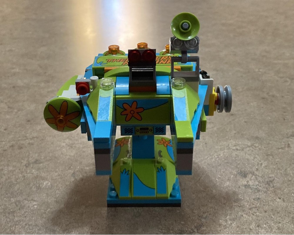 LEGO MOC The Mystery Falcon by TheHaanSolo | Rebrickable - Build with LEGO
