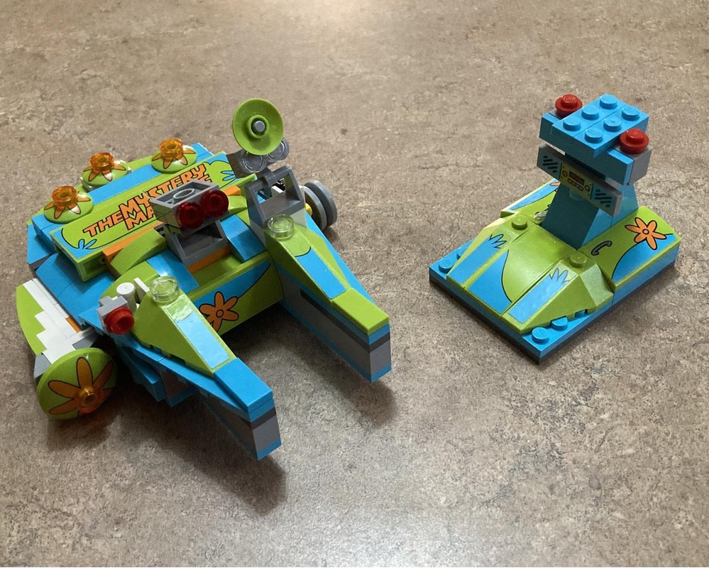 LEGO MOC The Mystery Falcon by TheHaanSolo | Rebrickable - Build with LEGO