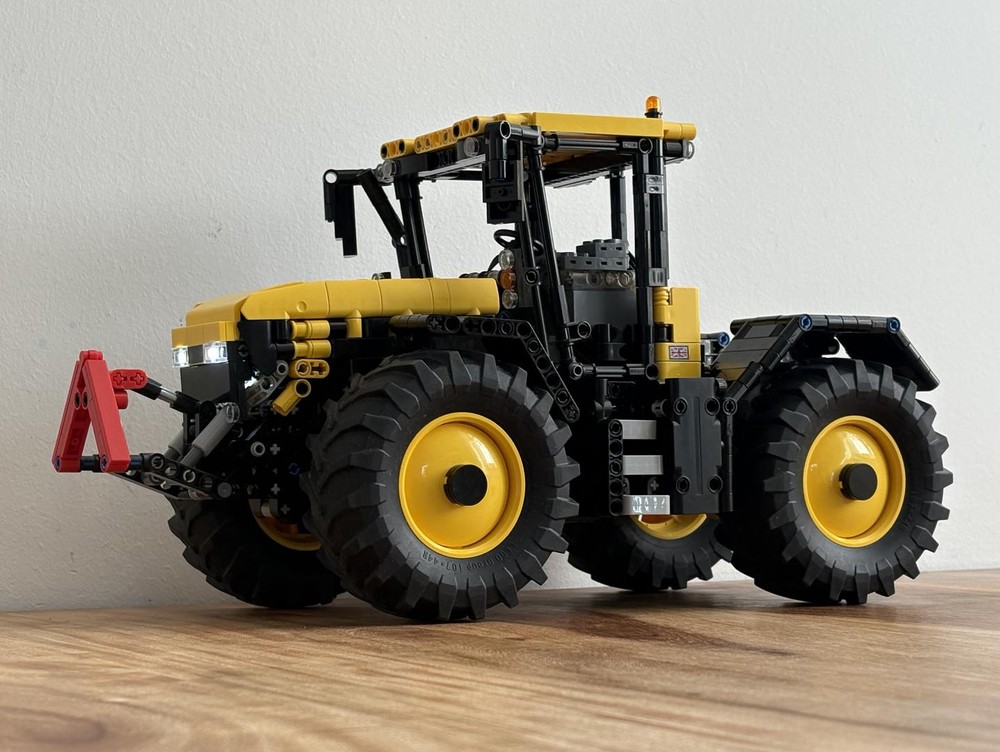 LEGO MOC-236947 JCB Fastrac 4220 RC by JF551 | Rebrickable - Build with ...