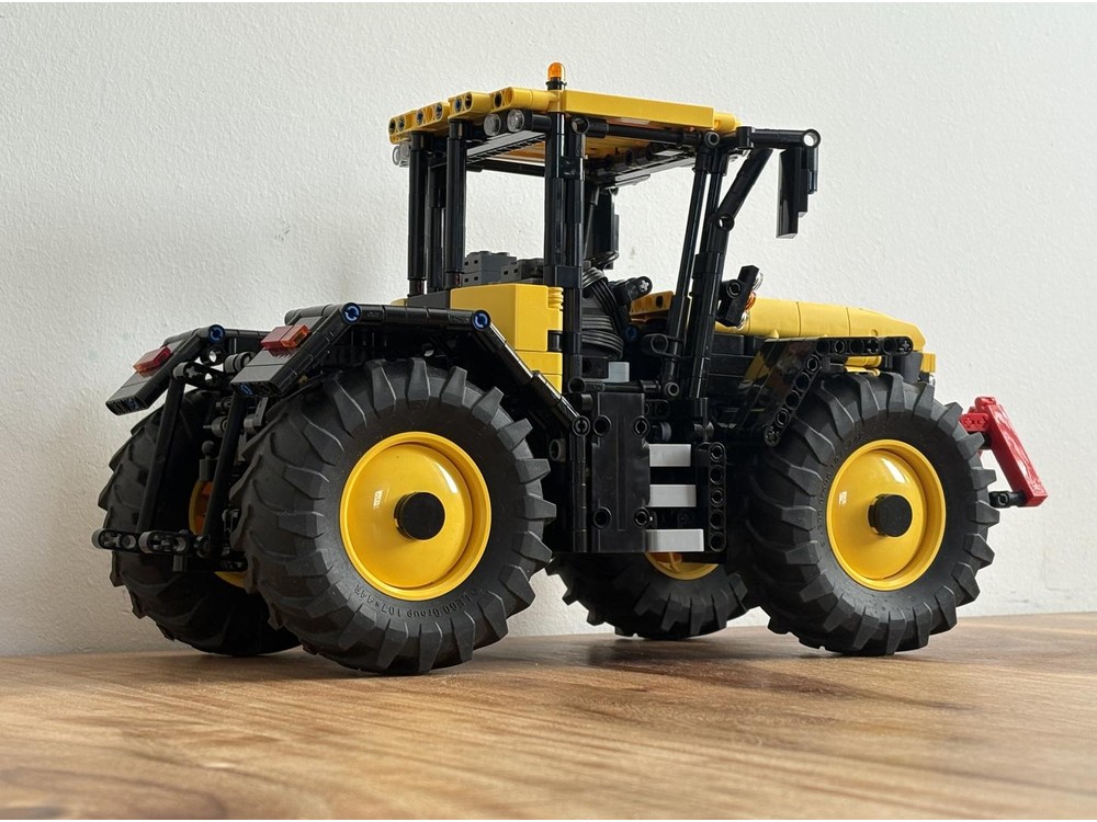 LEGO MOC JCB Fastrac 4220 RC by JF551 | Rebrickable - Build with LEGO