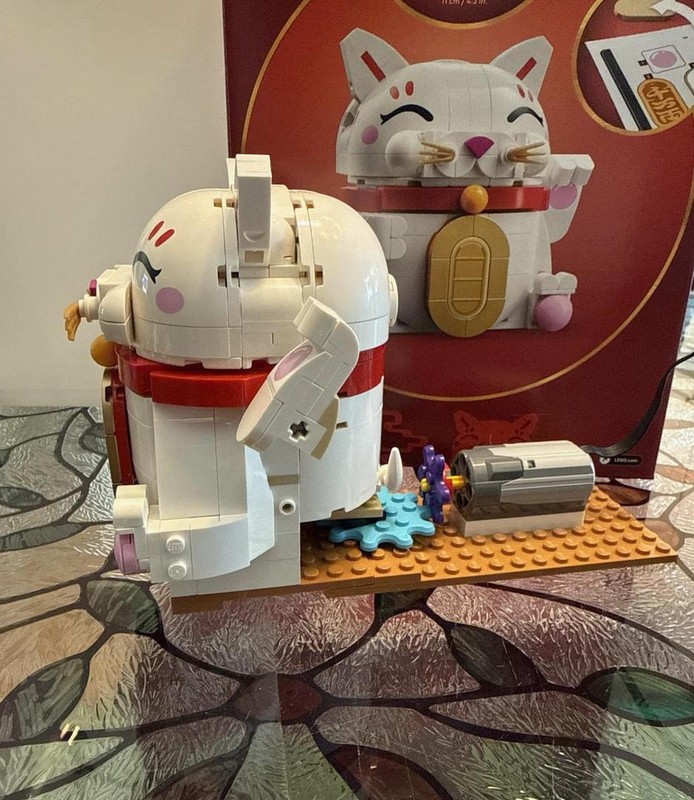 LEGO MOC Motorize the Lucky Cat’s Waving Hand by hawkinnovations ...