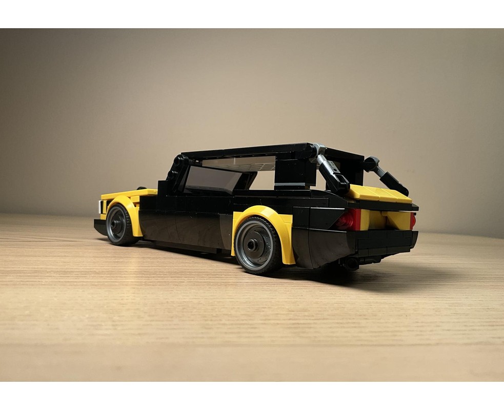 LEGO MOC Mercedes-Benz W124 Wagon by NimilesBot | Rebrickable - Build ...