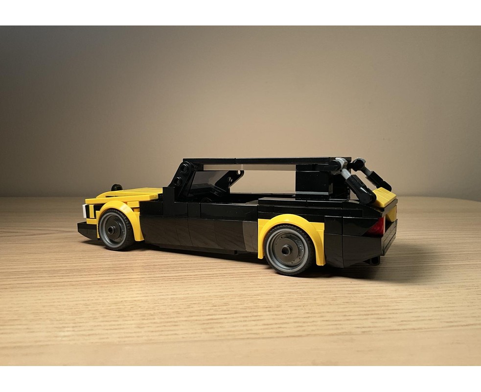LEGO MOC Mercedes-Benz W124 Wagon by NimilesBot | Rebrickable - Build ...