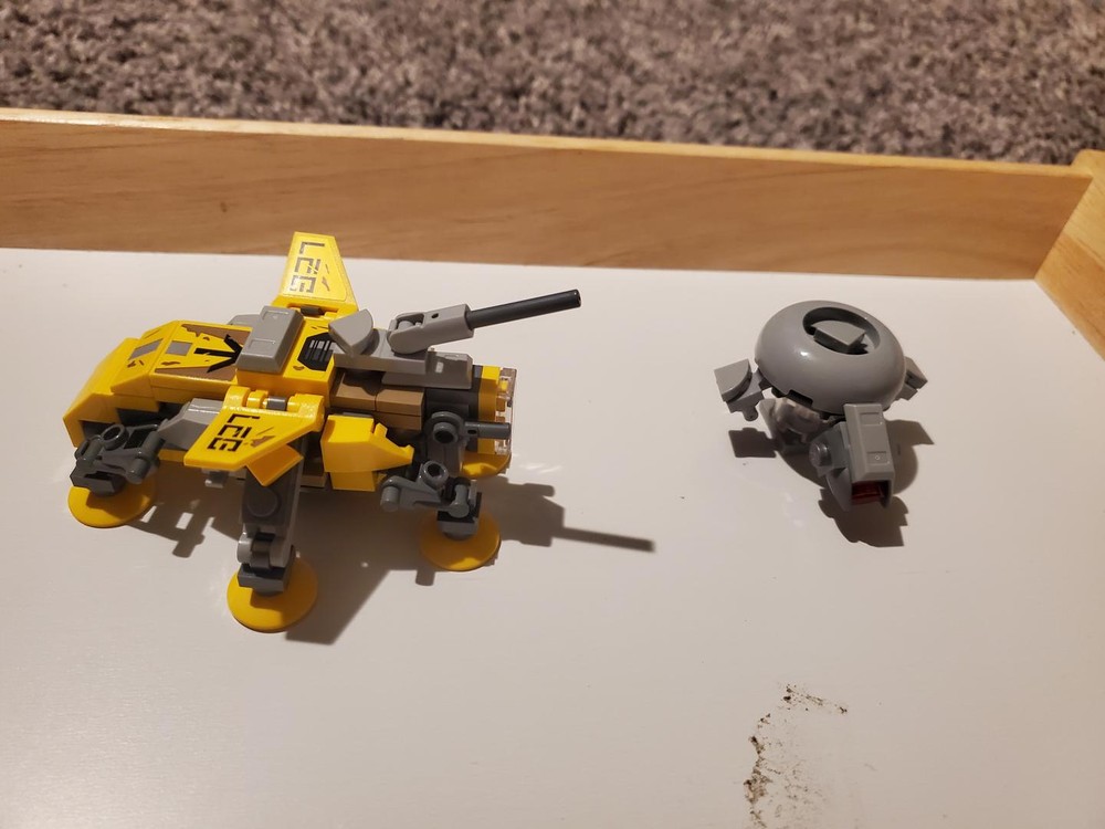 LEGO MOC-238714 327th Star Corps Micro AT-TE and Droid Gunship - Alt ...