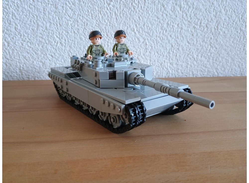 LEGO MOC Leopard 2a4 main battle tank, minifigure scale by KONbricks ...