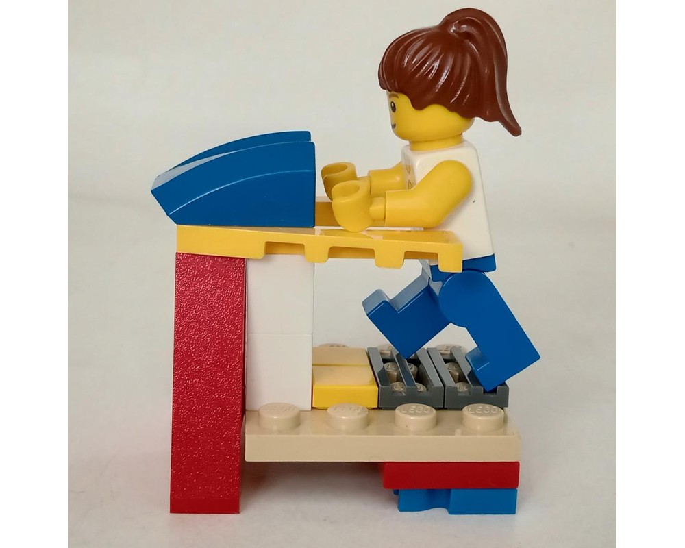 LEGO MOC 4937 Gym by julien1001 | Rebrickable - Build with LEGO