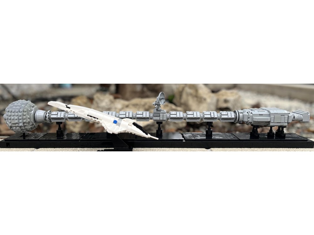 LEGO MOC Orion III Pan Am Space Clipper by sabi_wabi | Rebrickable ...