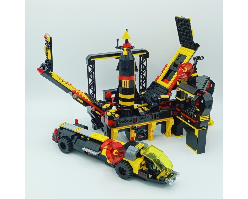 LEGO MOC 10355 Blacktron Rocket Base by Nequmodiva | Rebrickable ...